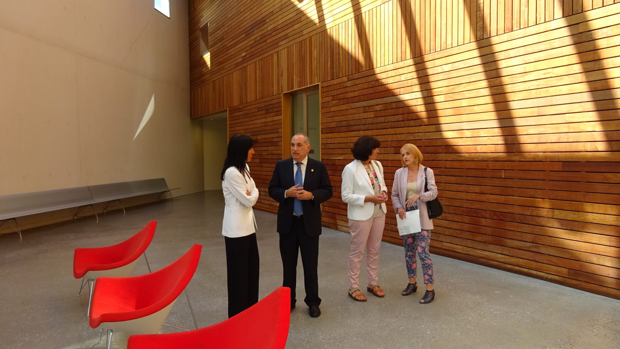 NEW AGREEMENT BETWEEN THE BASQUE GOVERNMENT AND THE UNIVERSITY OF THE ...