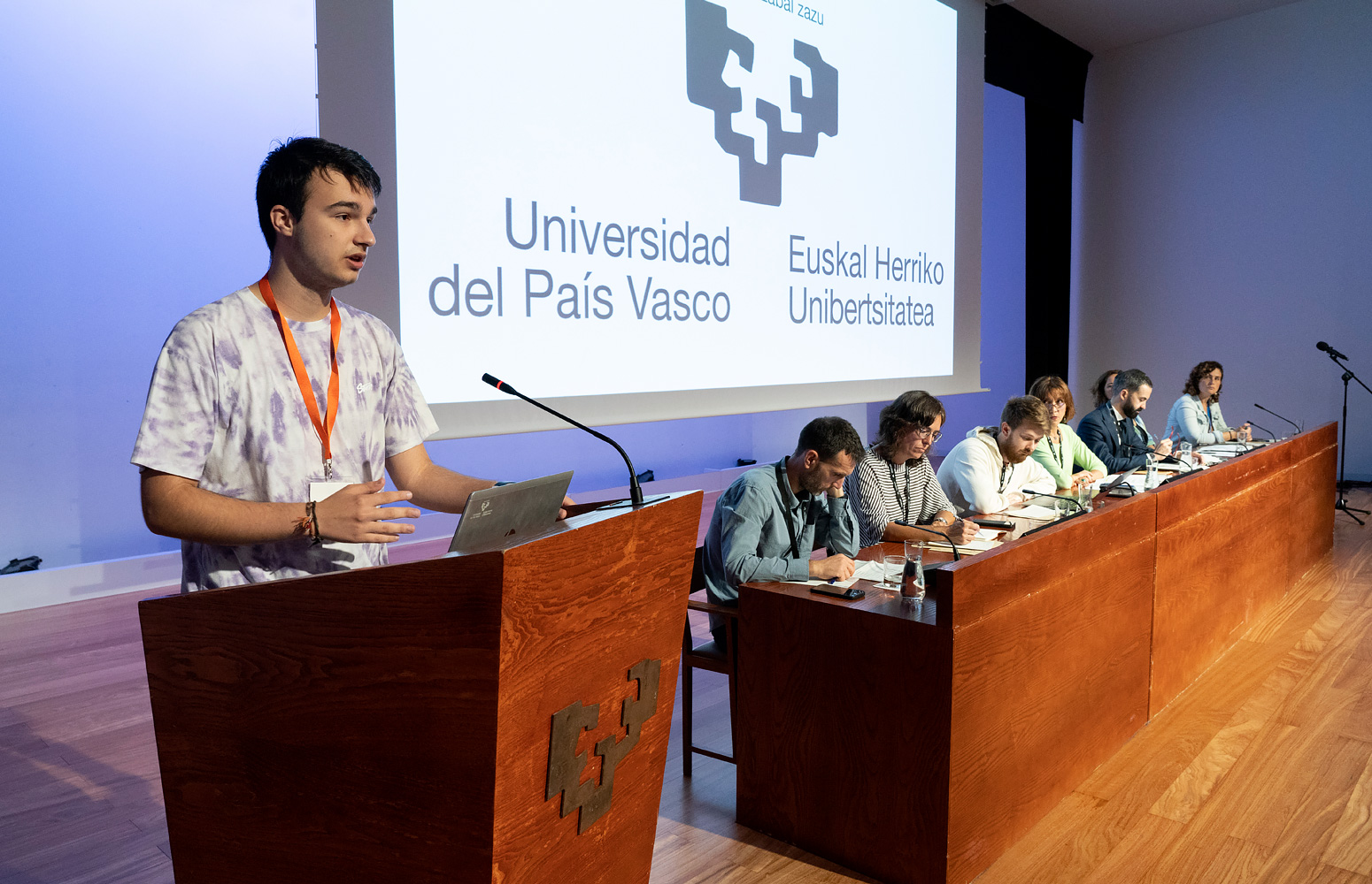 El Claustro de la UPV/EHU aprueba la nueva normativa de faltas y ...
