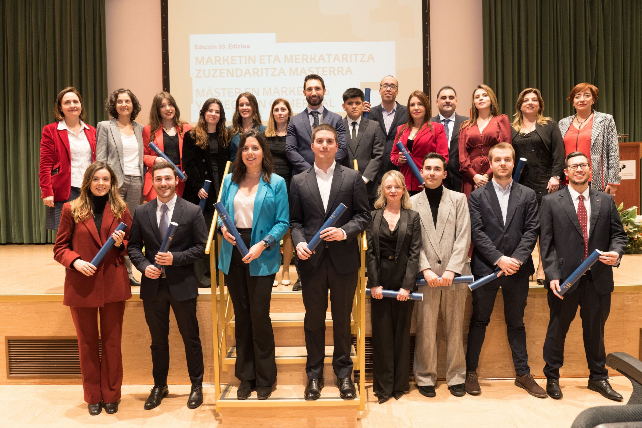 Acto de clausura Máster Executive MBA y Máster en Marketing y Dirección Comercial « Enpresa ...